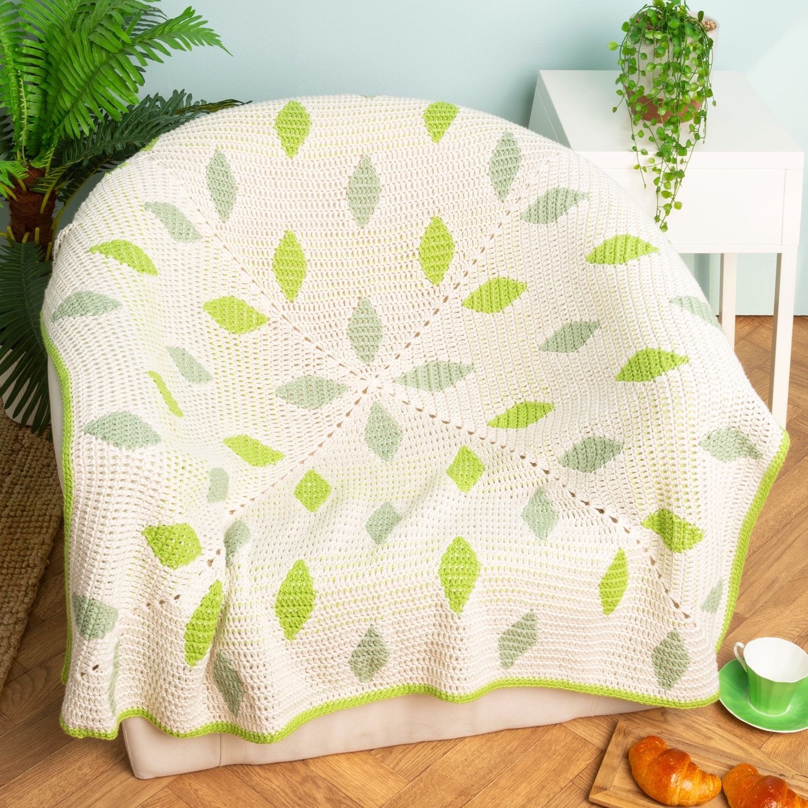 Vita - a gorgeous leafy crochet blanket pattern - Catherine Crochets